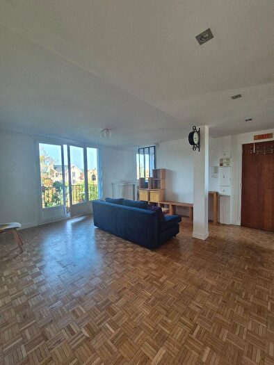 Appartement à louer - Witold, Marly le Roi - 4 pièces - 2 chambres