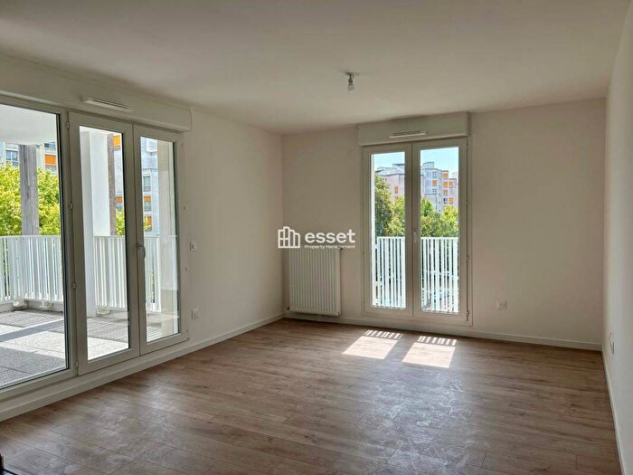 Appartement 3 pièces à louer à Prefecture, Cergy