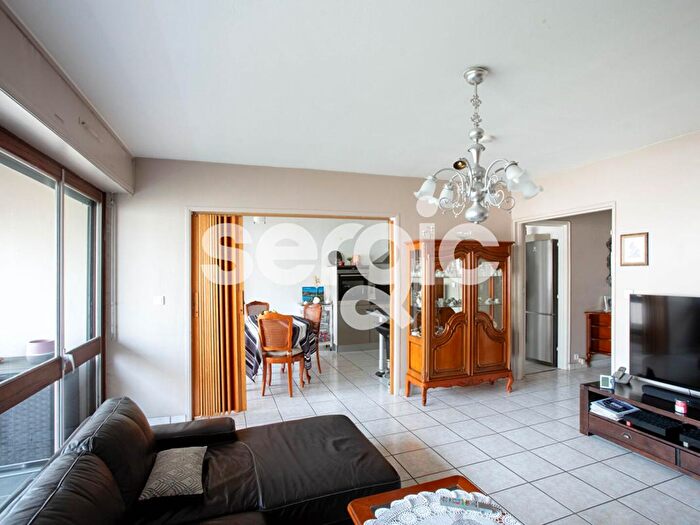 Appartement à vendre - Pontoise, Les Larris, Maradas - 4 pièces - 3 chambres