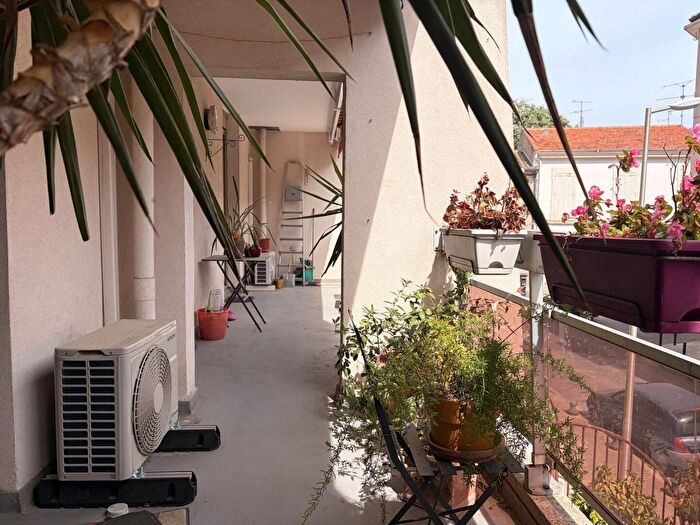 Appartement 1 pièce à louer - Esplanade, Nîmes