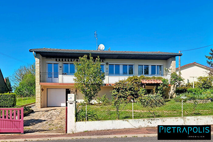 Maison à vendre - La Clayette - 5 pièces - 4 chambres