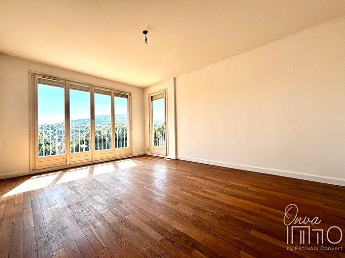 Appartement à vendre - Fontaines-sur-Saône - 3 pièces - 2 chambres