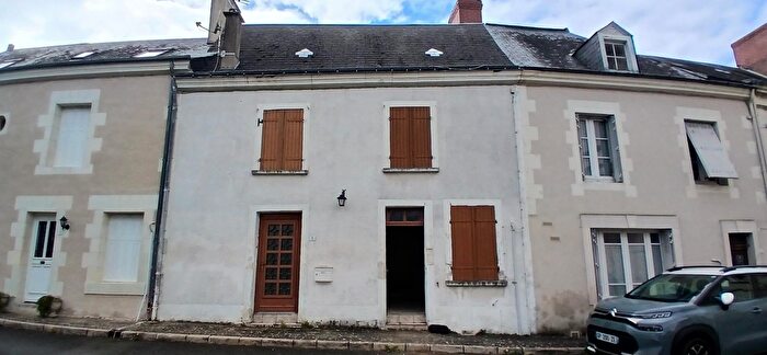 Maison à vendre - Marcilly-sur-Maulne - 5 pièces - 3 chambres