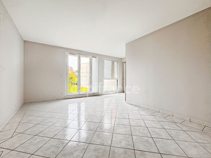 Appartement à vendre - Longvic - 4 pièces - 3 chambres