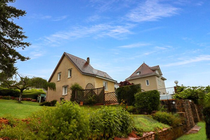 Maison à vendre - Tulle, Souilhac, Cité Cazeaux - 10 pièces - 6 chambres