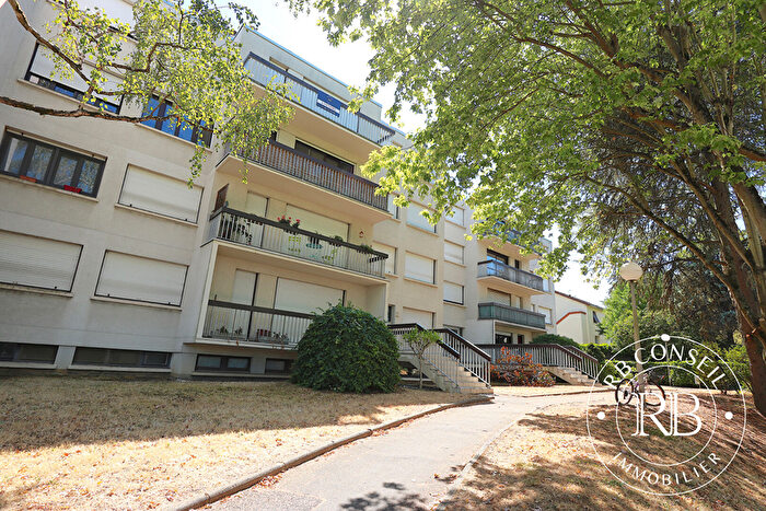 Châtenay-Malabry, Centre-ville : Appartement 2 pièces à vendre