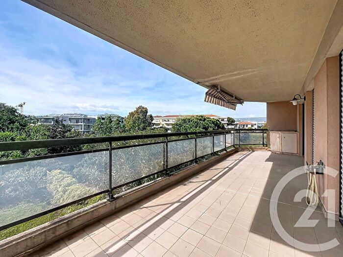 Appartement 2 pièces à vendre à Antibes, Rastines, Super Antibes, Laval, La Fontonne
