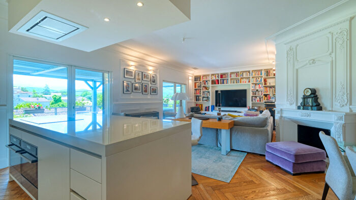 Appartement à vendre - Saint-Florent - 5 pièces - 4 chambres