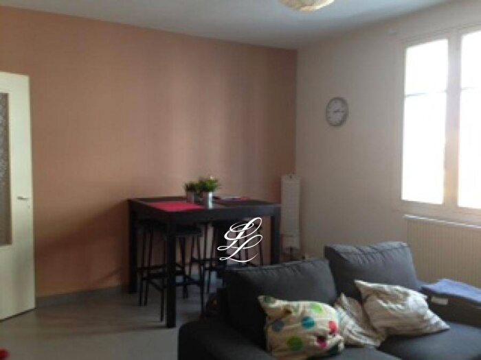 Appartement à louer - Cathédrale, Tours - 3 pièces - 2 chambres