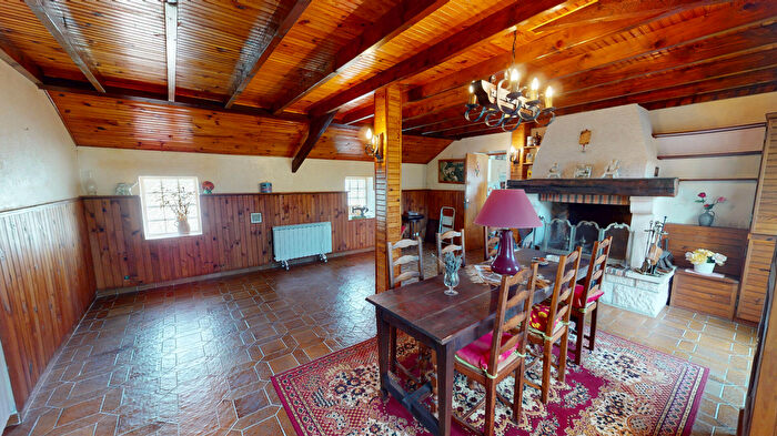 Maison à vendre - Menetou-Couture - 10 pièces - 4 chambres