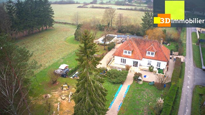 Maison à vendre - Dole - 8 pièces - 5 chambres