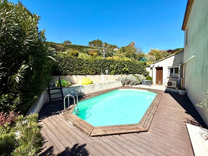 Maison à vendre - Saint-Savournin - 6 pièces - 4 chambres