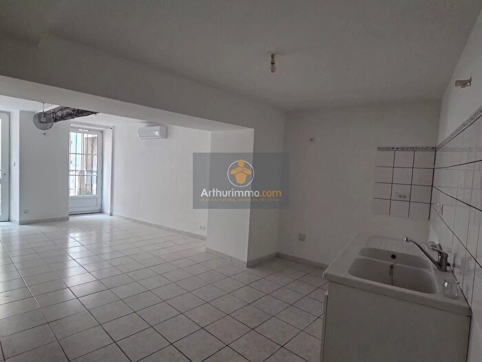 Appartement à louer - Bollène, Centre-ville - 2 pièces - 1 chambre