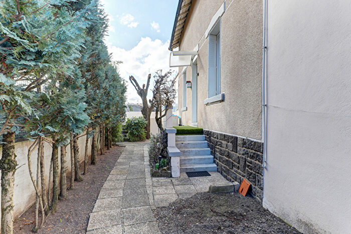 Maison à vendre - Clermont-Ferrand, Oradou - 6 pièces - 3 chambres