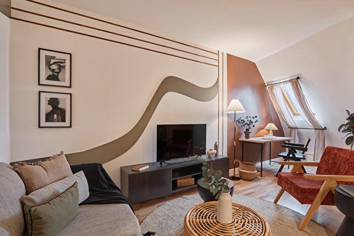 Appartement 3 pièces à Paris 8ème, Triangle d'Or, à louer