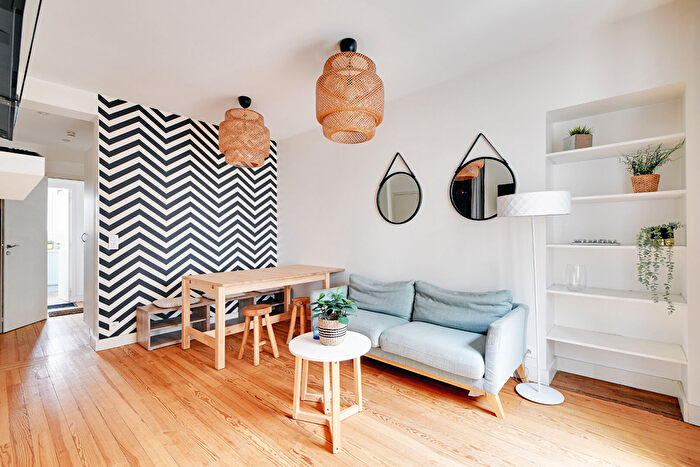 Paris 18ème, La Chapelle, Marx Dormoy : Appartement 3 pièces à vendre