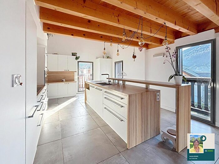 Maison à vendre - Mieussy - 7 pièces - 5 chambres