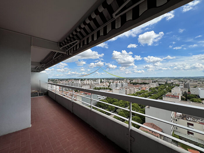 Nîmes, Jean Jaurès : Appartement 3 pièces à louer