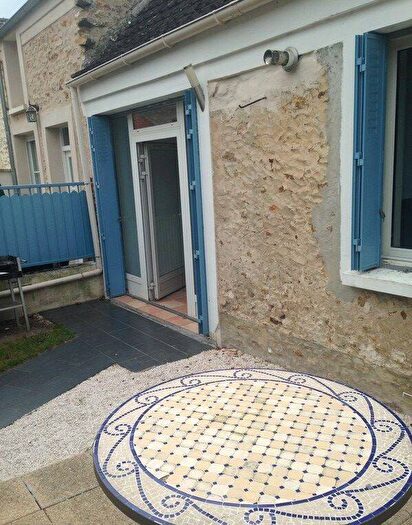 Vieille-Église-en-Yvelines : Maison 3 pièces à louer