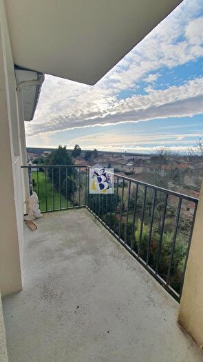 Appartement à louer - Soyaux - 4 pièces - 3 chambres