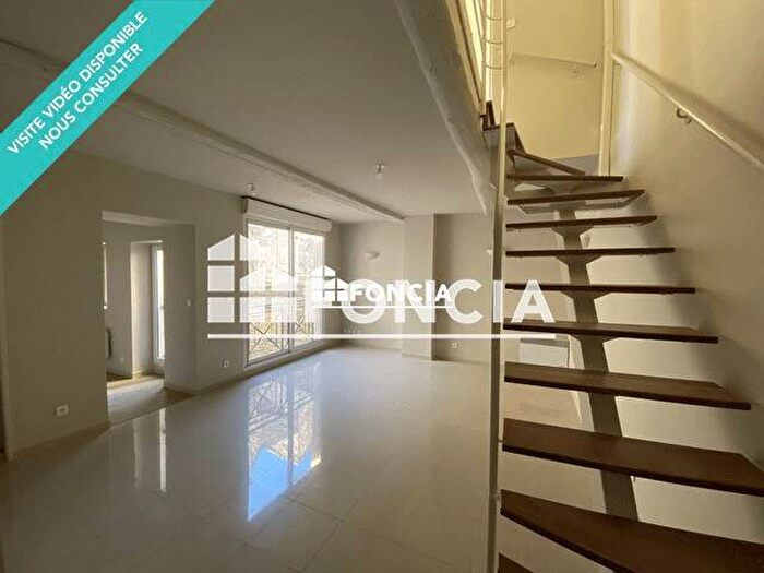 Appartement à louer - Arènes, Nîmes - 2 pièces - 1 chambre