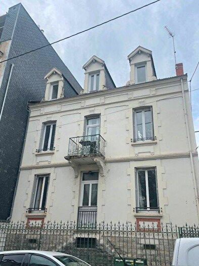 Appartement à louer - Dienat-Forges, Montluçon - 3 pièces - 2 chambres
