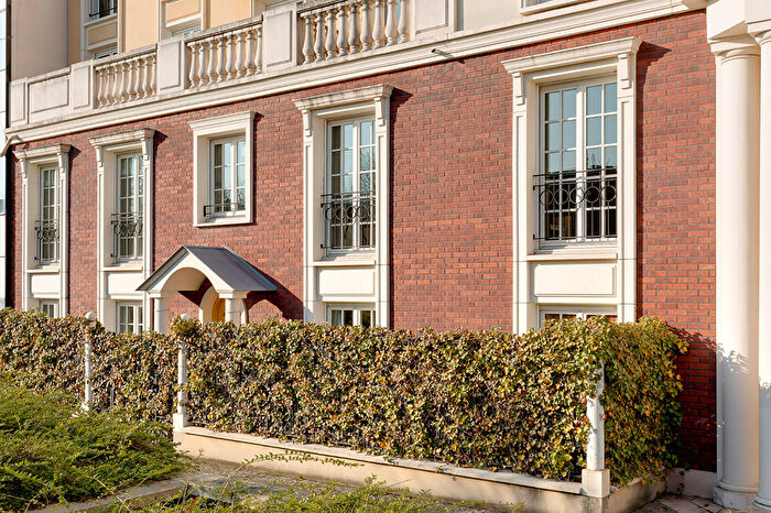 Appartement à vendre - Suresnes, Centre-ville - 6 pièces - 4 chambres