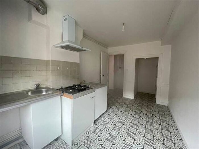 Appartement à louer - Nord, Feurs - 2 pièces - 1 chambre