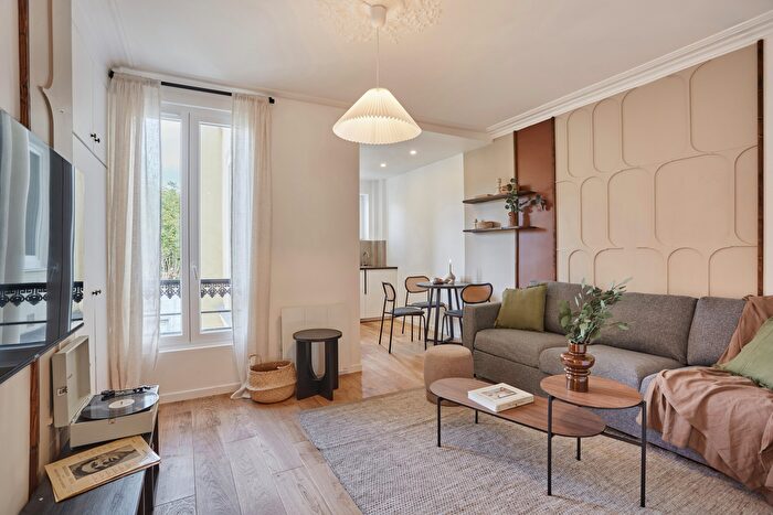 Appartement 3 pièces à louer à Paris 6ème, Saint-Placide