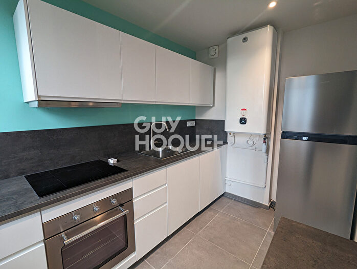 Saint-Cyr-sur-Loire, République, Fosses Boissées, Hôtel de ville : Appartement 3 pièces à louer