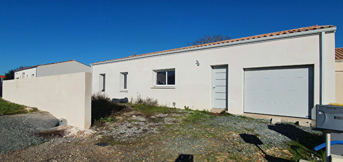 Maison à vendre - Échillais - 4 pièces - 3 chambres