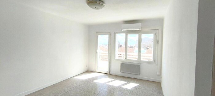 Appartement 3 pièces à Du Guesclin, Béziers, à louer