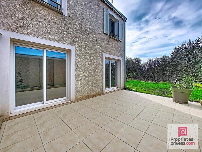 Maison à vendre - Châteaurenard, Roquecoquille, La Roquette, Rocher de Martin, Blaquières - 4 pièces - 3 chambres