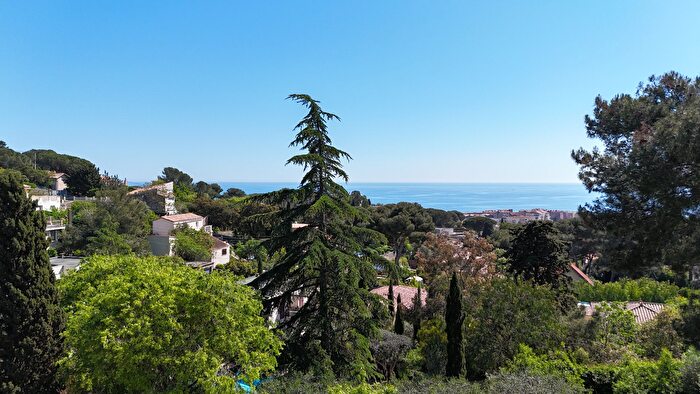 Maison à vendre - Sète, Saint-Clair - 7 pièces - 6 chambres