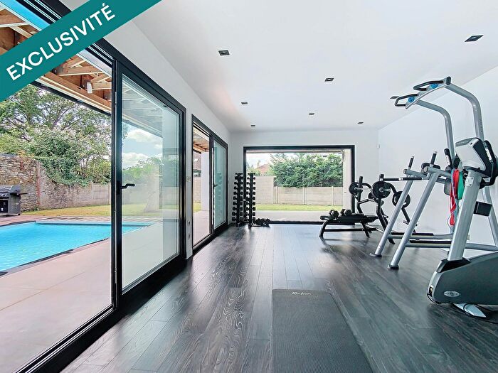 Maison à vendre - Le Plessis-Trévise, Centre-ville, Orly Parc - 6 pièces - 4 chambres