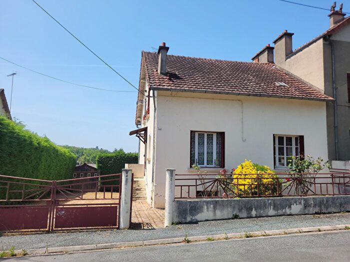 Maison à vendre - Boussac - 7 pièces - 4 chambres