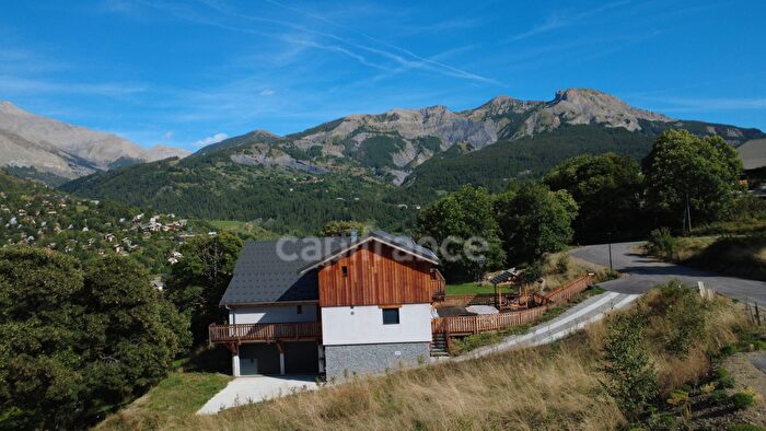 Allos - Maison 7 pièces à vendre