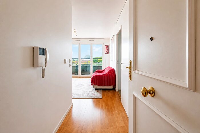 Appartement 2 pièces à Suresnes, Liberté, à vendre