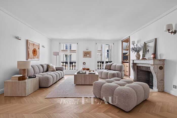 Paris 7ème, Saint-Thomas d'Aquin, Bac, Musée d'Orsay - Appartement 4 pièces à vendre