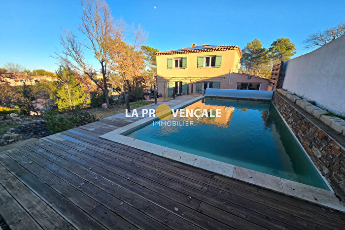 Maison à vendre - Saint-Maximin-la-Sainte-Baume, Argérie, Saint-Pilon, Batailloles, Réal Vieux - 6 pièces - 5 chambres