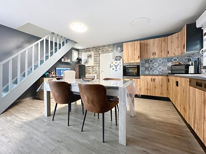 Maison à vendre - Châlons-en-Champagne, Sud - 4 pièces - 3 chambres