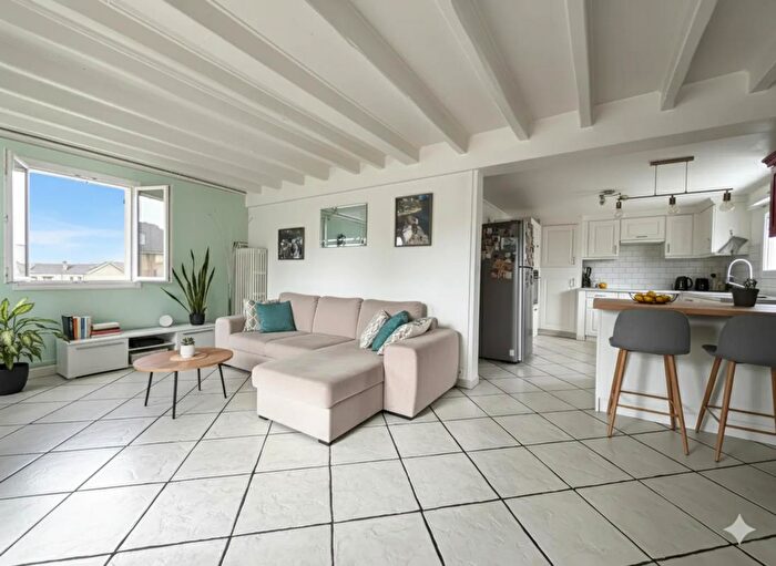 Maison à vendre - Romeny-sur-Marne - 6 pièces - 4 chambres