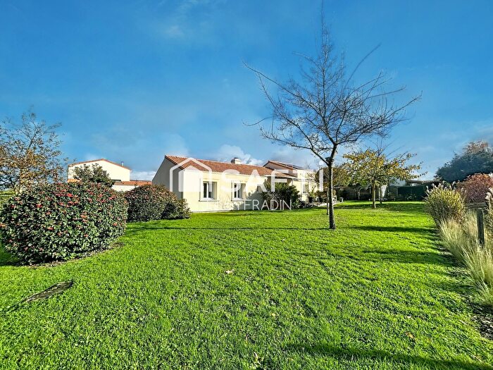 Maison à vendre - Saint-Julien-de-Concelles - 7 pièces - 5 chambres