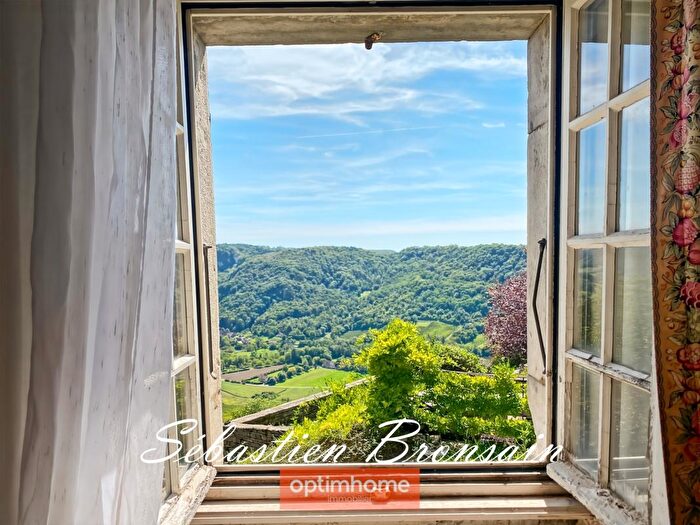 Maison 7 pièces à Château-Chalon, à vendre