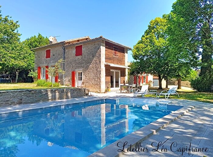 Maison 9 pièces à vendre - Saint-Christophe-sur-Roc