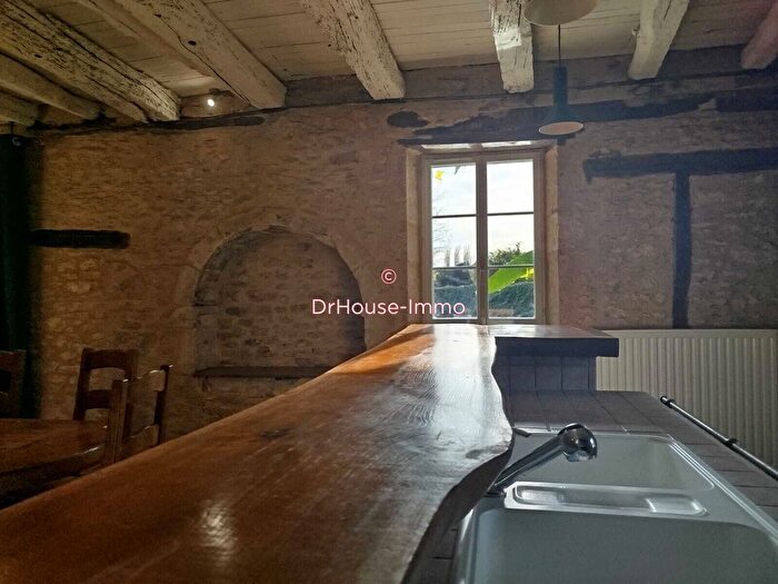 Maison à vendre - Valojoulx - 9 pièces - 5 chambres