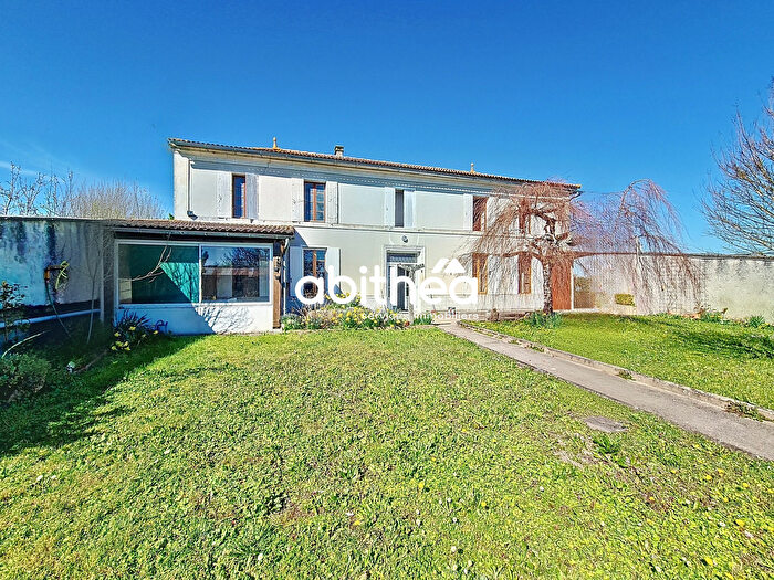 Maison à vendre - Jarnac-Champagne - 7 pièces - 4 chambres