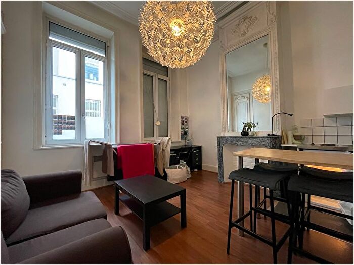 Appartement à louer - Lille, Centre-ville, Euralille - 1 pièce