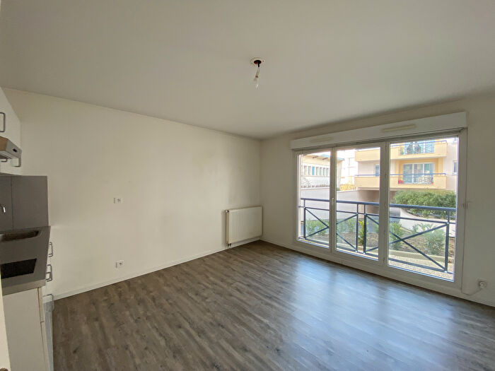 Appartement 2 pièces à Palaiseau, Centre Sud, à louer