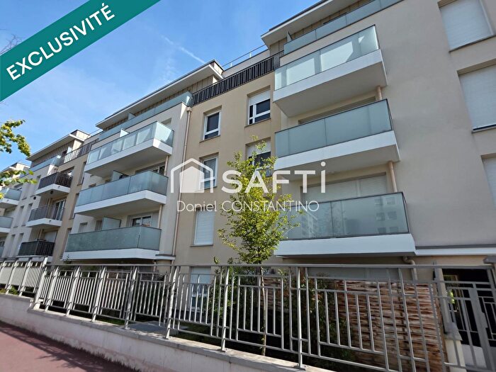 Chilly-Mazarin, Nord : Appartement 2 pièces à vendre